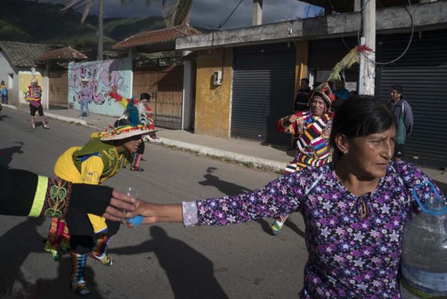 Retratos del pueblo Kitu Kara - La Barra Espaciadora